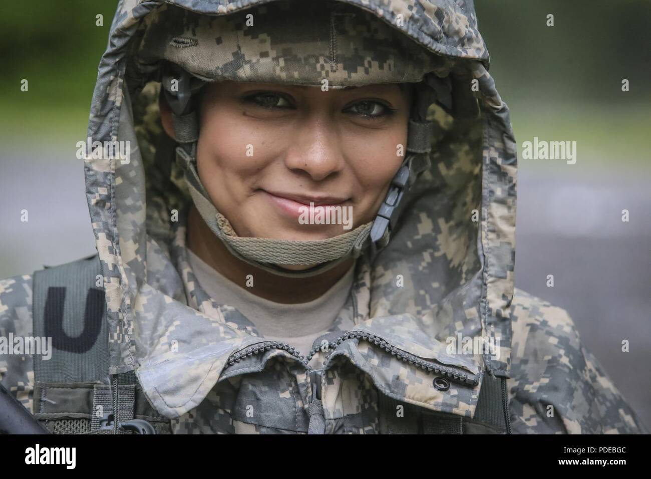 U.S. Army Spc. Natalie Flores from the New Jersey Army National Guard's ...