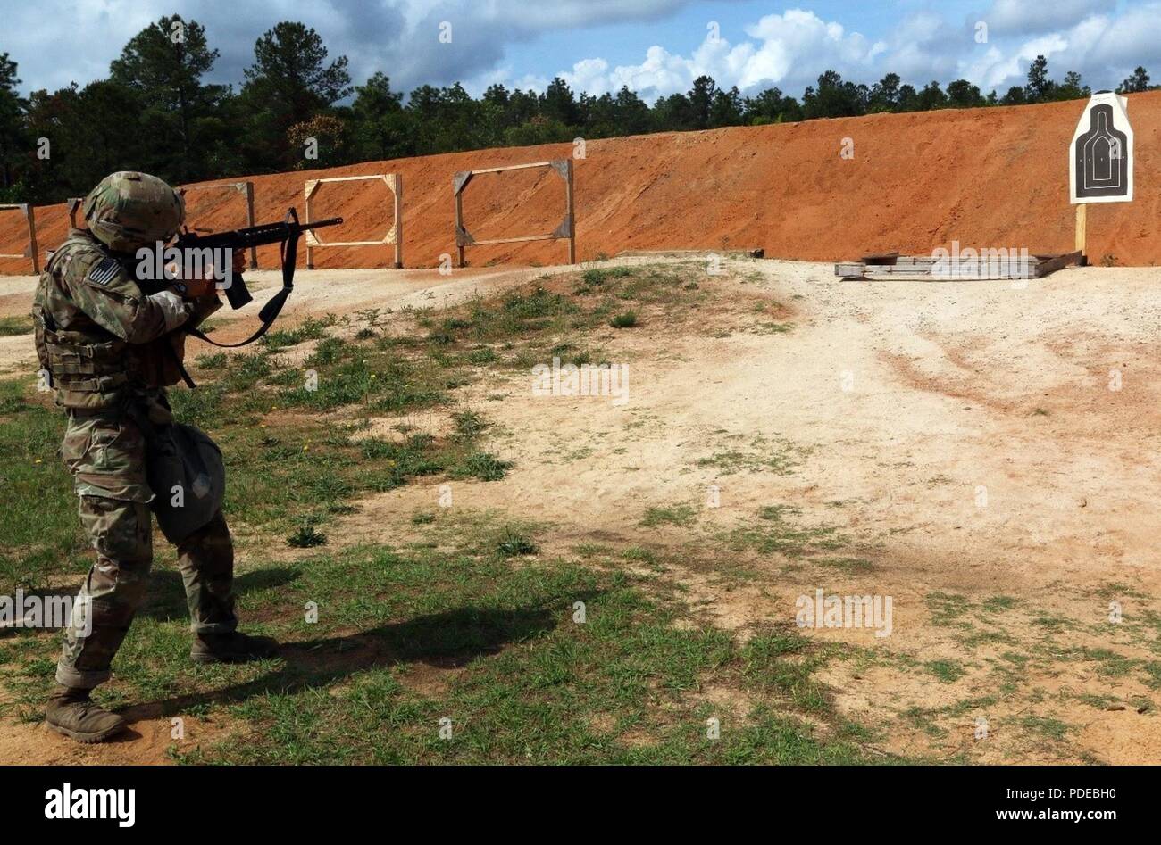 Paratrooper marksman hi-res stock photography and images - Alamy