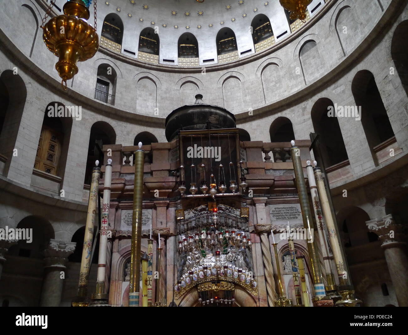 Jerusalem, interior of Church of the Holy Sepulchre Stock Photo - Alamy