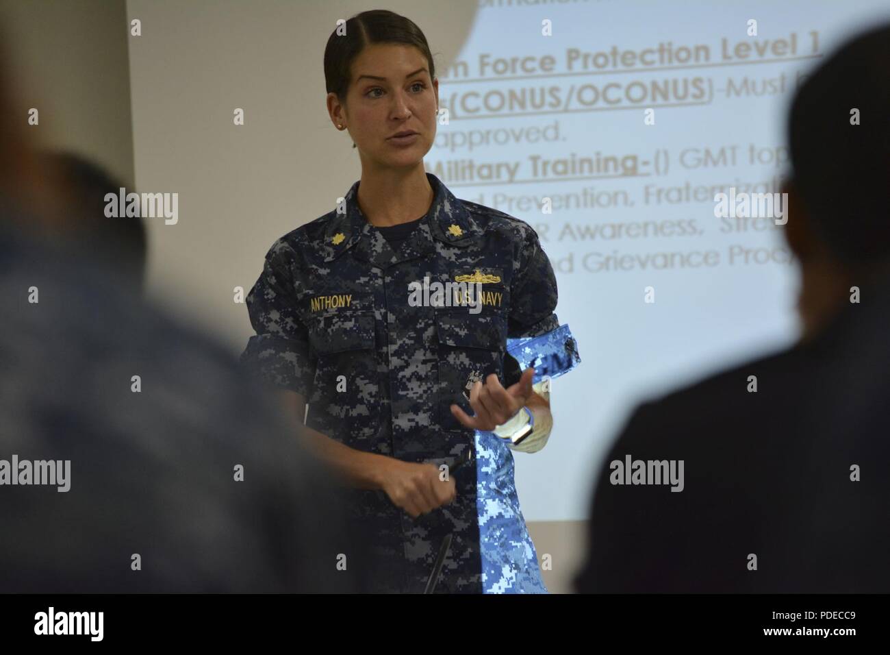 Navy operational support center nosc los angeles hi-res stock ...