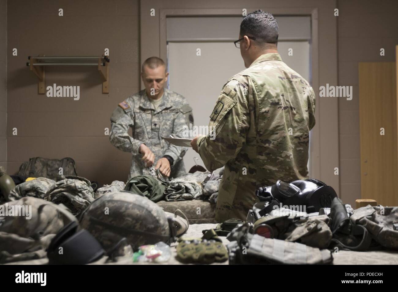 Inspected the junior soldiers hi-res stock photography and images - Alamy