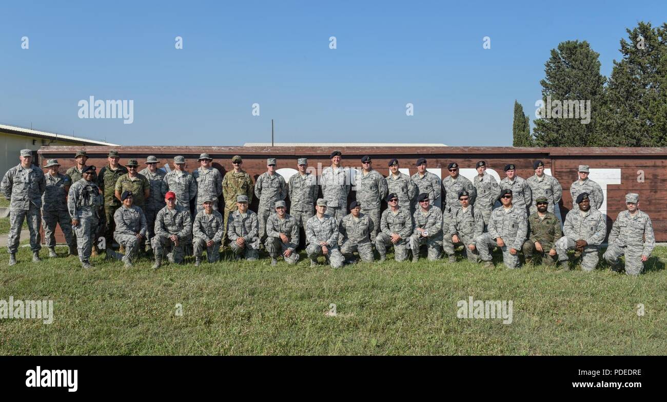 U.S. Air Force service members pose for a group Stock Photo - Alamy