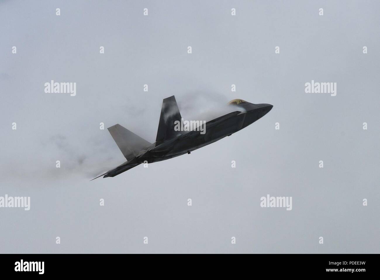 A U.S. Air Force F-22 Raptor soars above the AirPower over Hampton ...