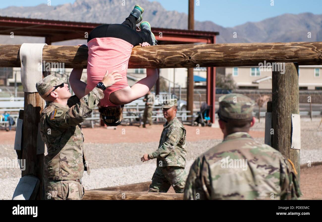 A spouse of a Soldier assigned to the Division Artillery, 1st Armored ...