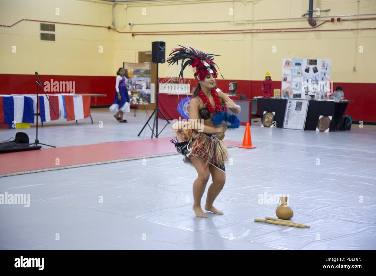 Semper fit gym hi-res stock photography and images - Alamy