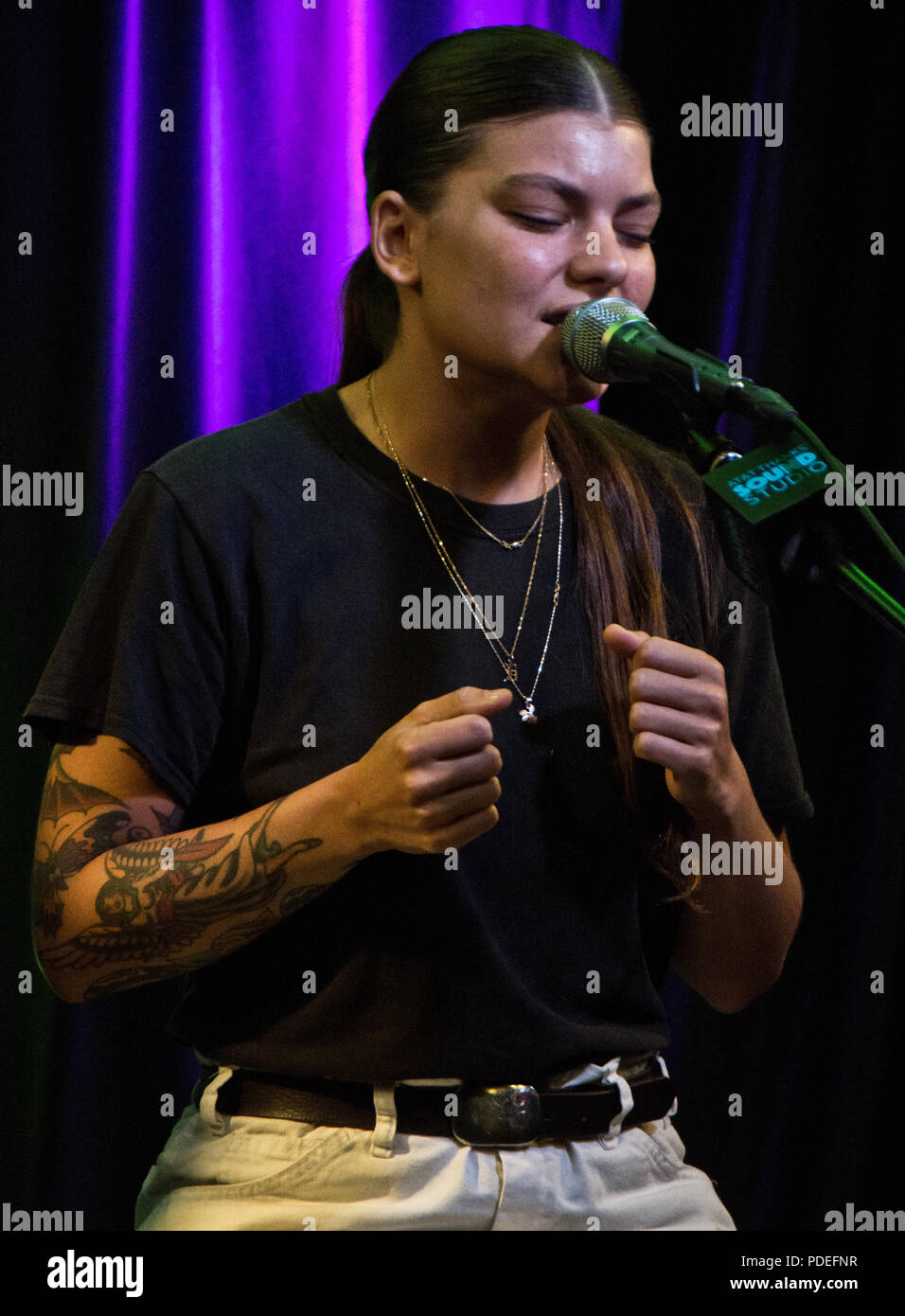 Donna missal singer hi-res stock photography and images - Alamy