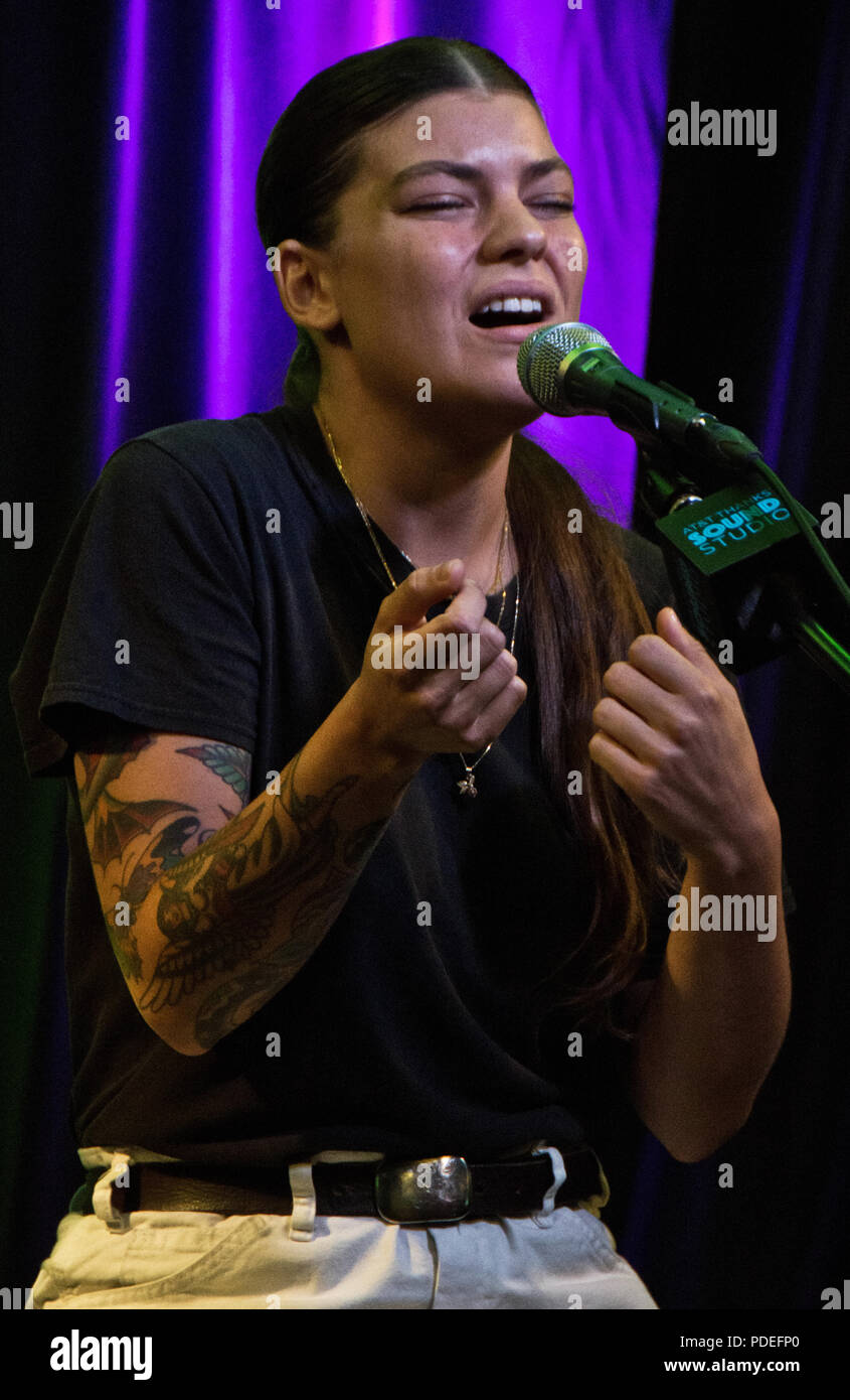Donna missal hi-res stock photography and images - Alamy