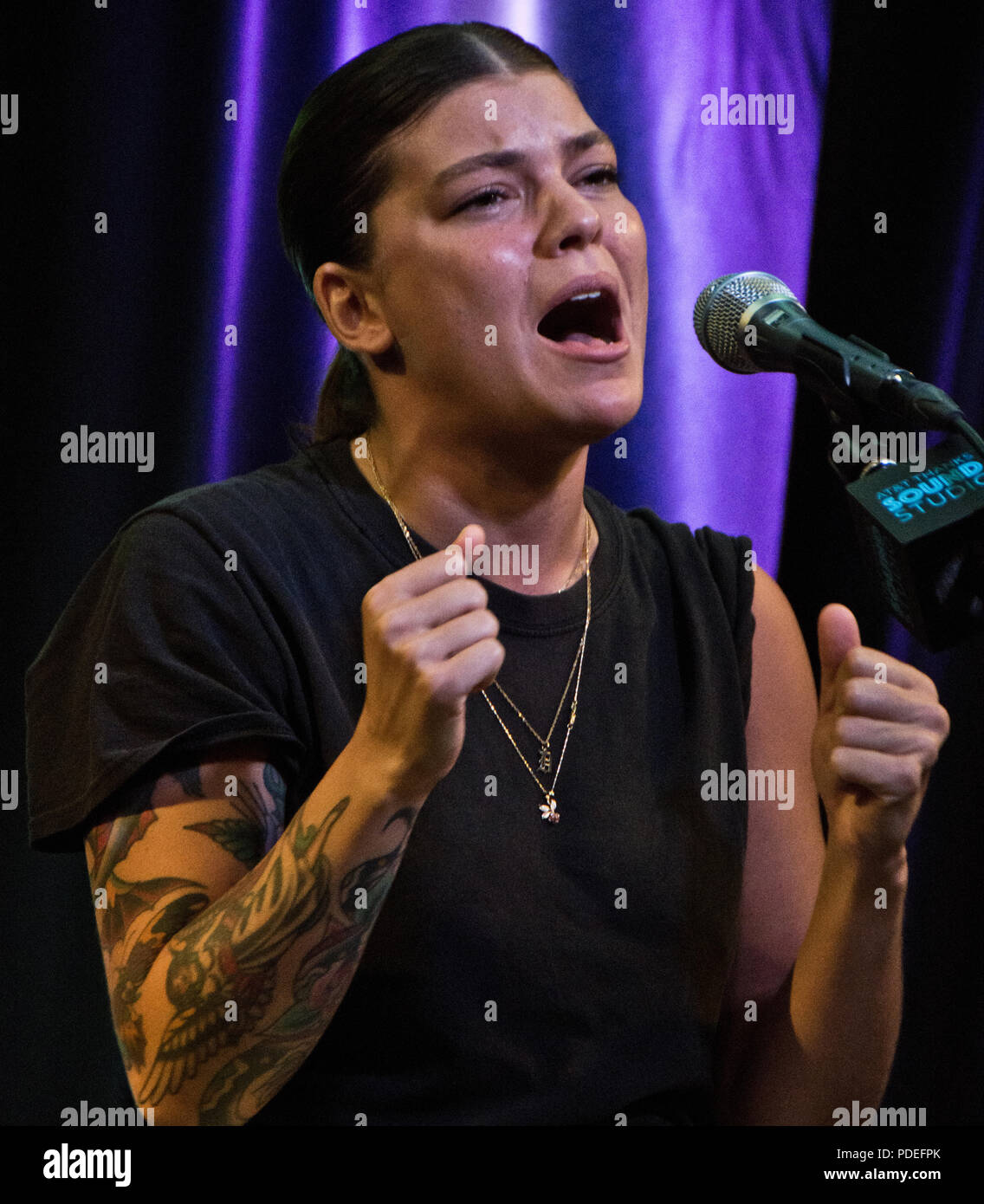 Bala Cynwyd, PA, USA. 19th June, 2018. American Singer-Songwriter Donna ...