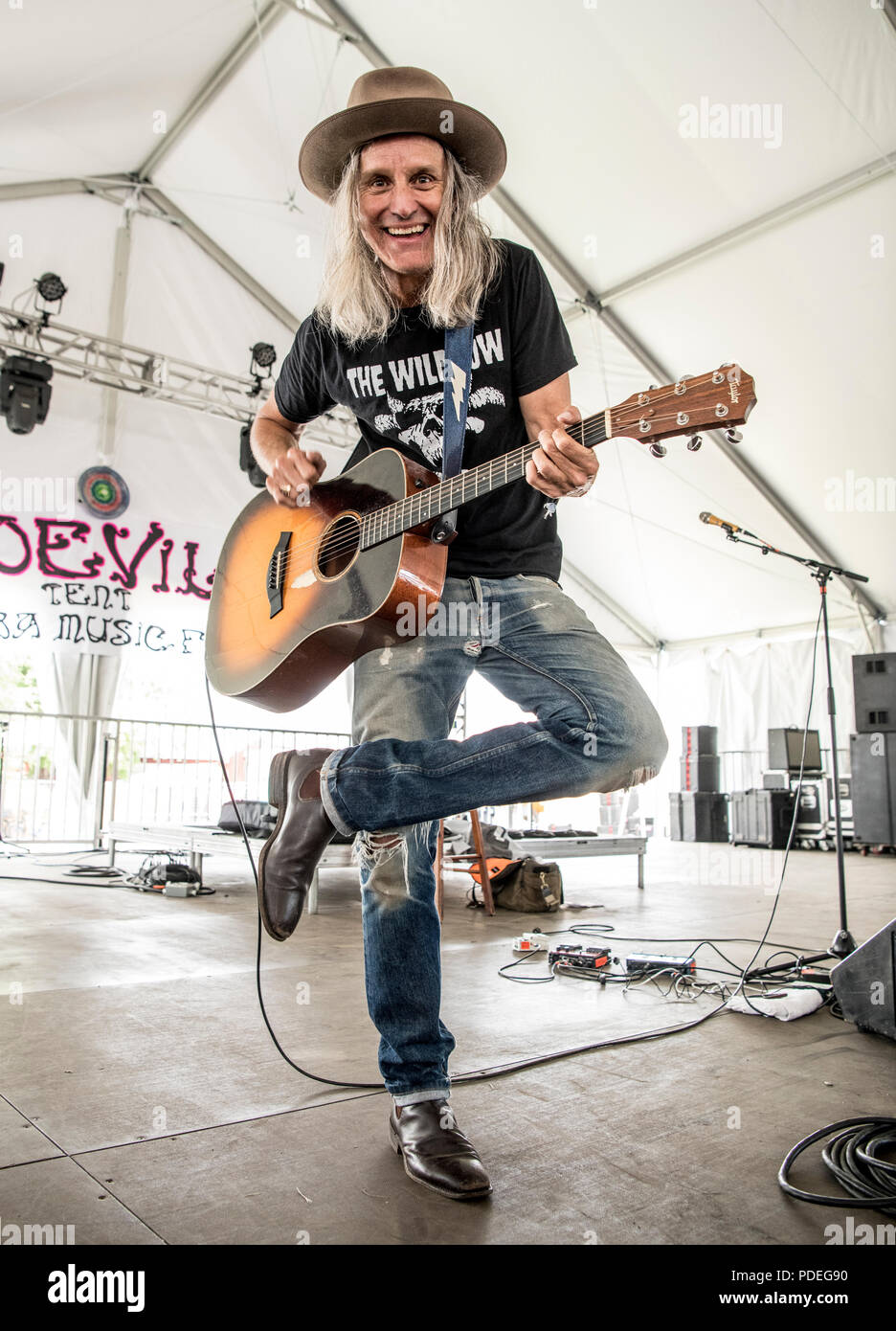 Steve Poltz High Resolution Stock Photography and Images - Alamy