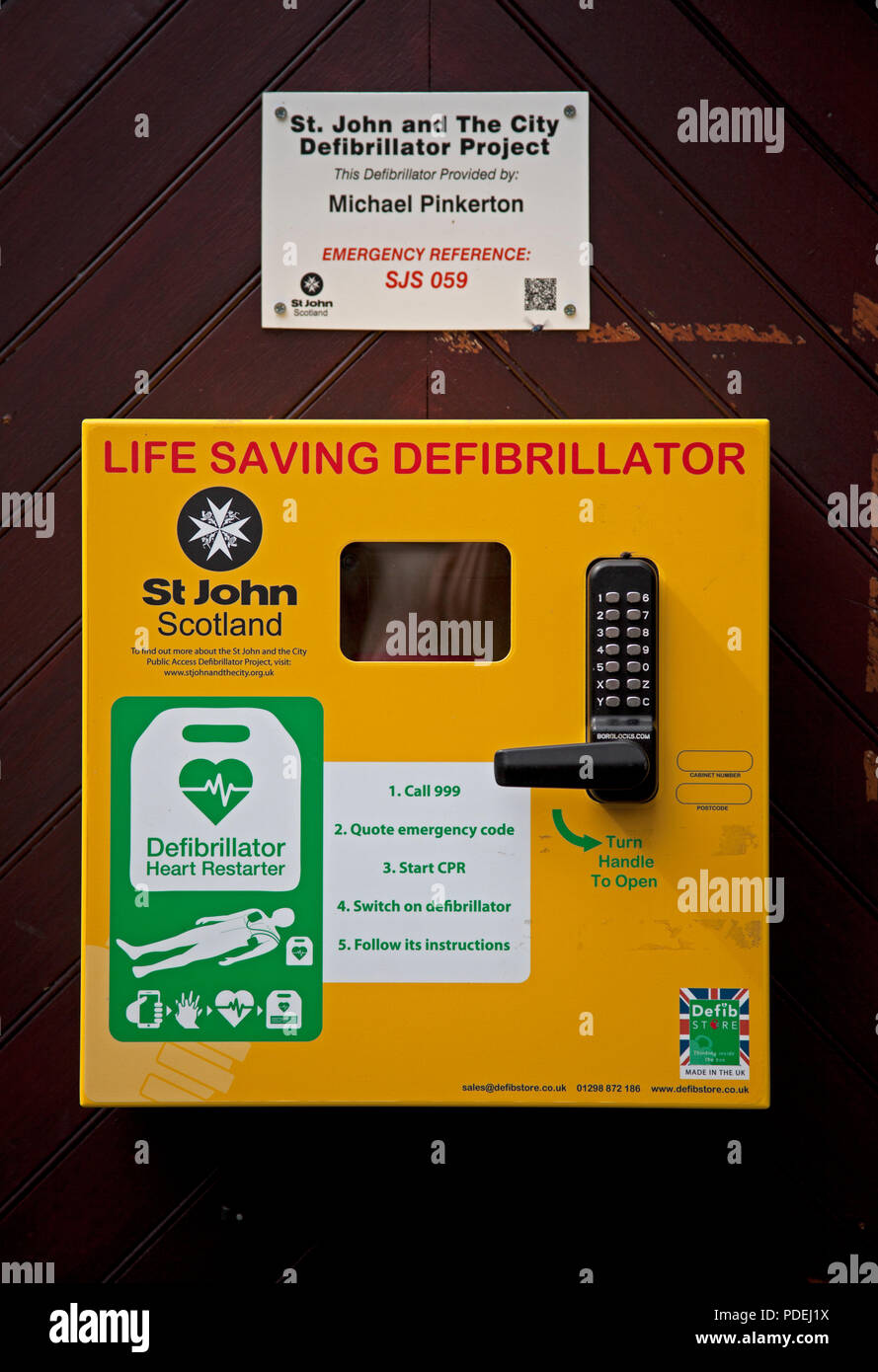 Defibrillator Machine Stock Photos & Defibrillator Machine Stock Images ...