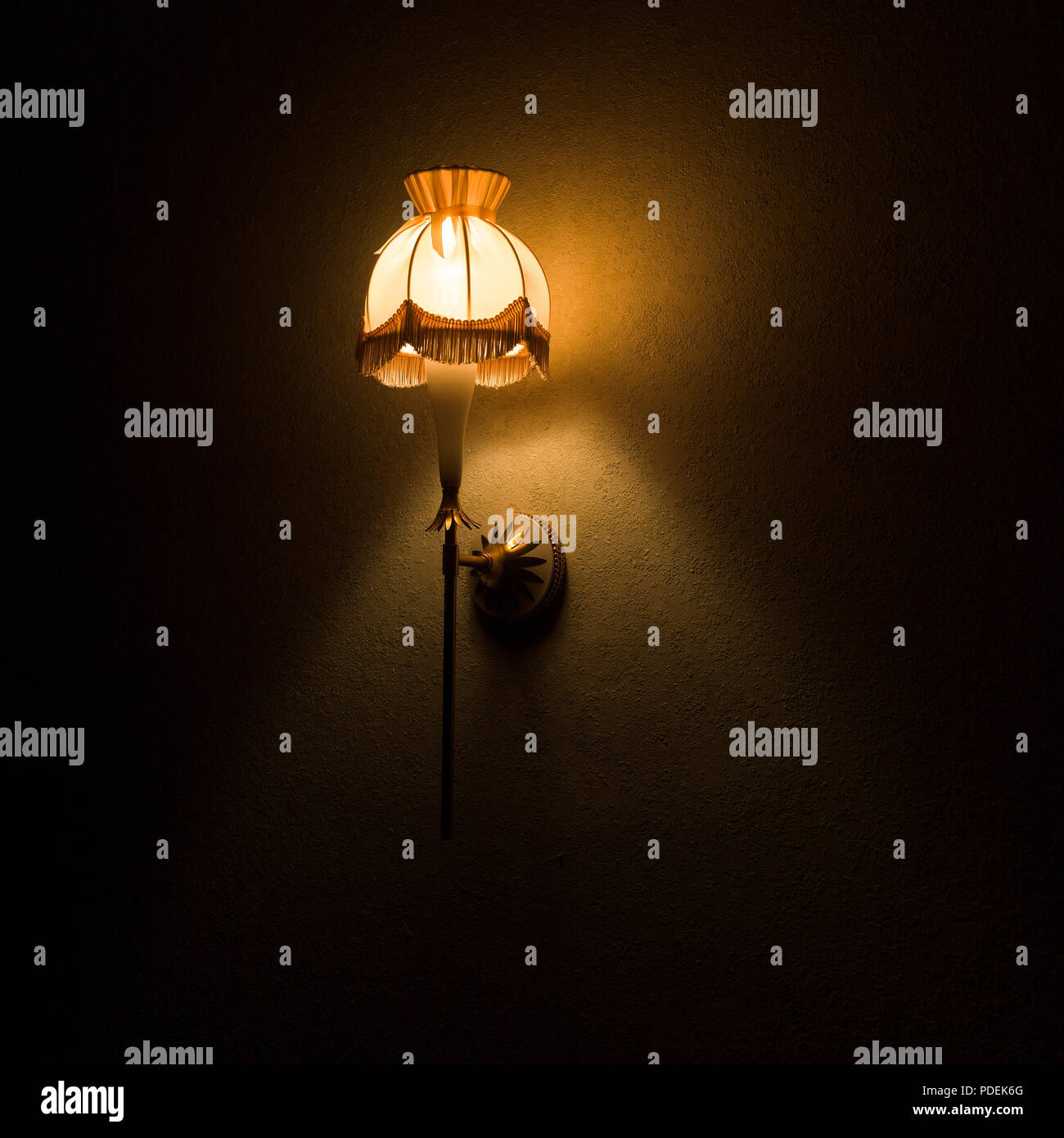 Sconces hi-res stock photography and images - Alamy