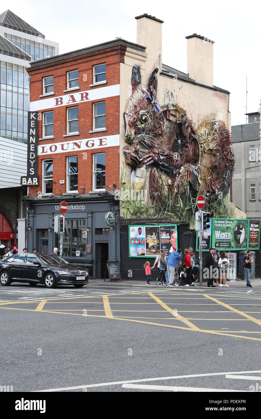 Kennedy's bar and lounge dublin Stock Photo - Alamy