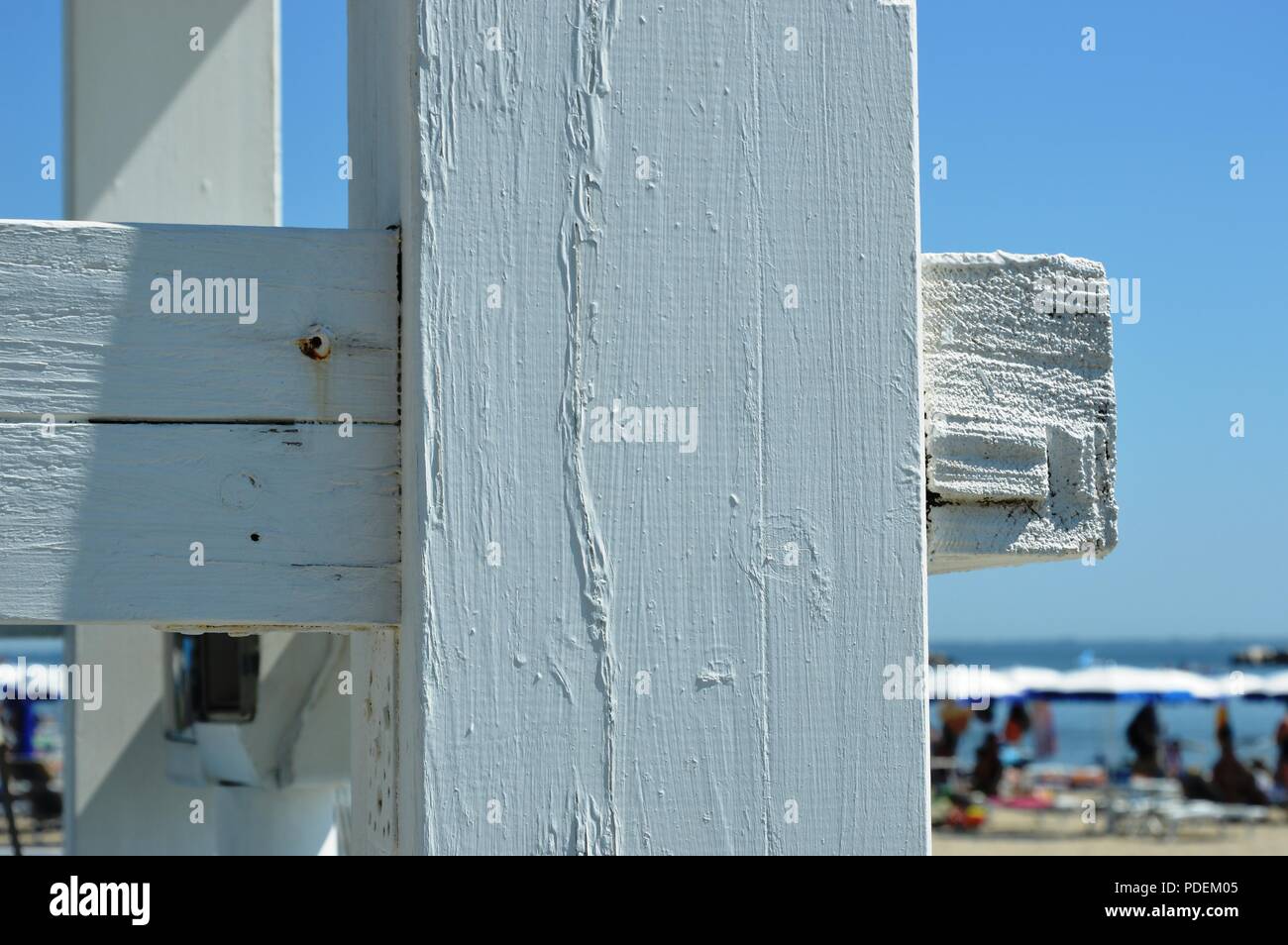 White roof project hi-res stock photography and images - Alamy