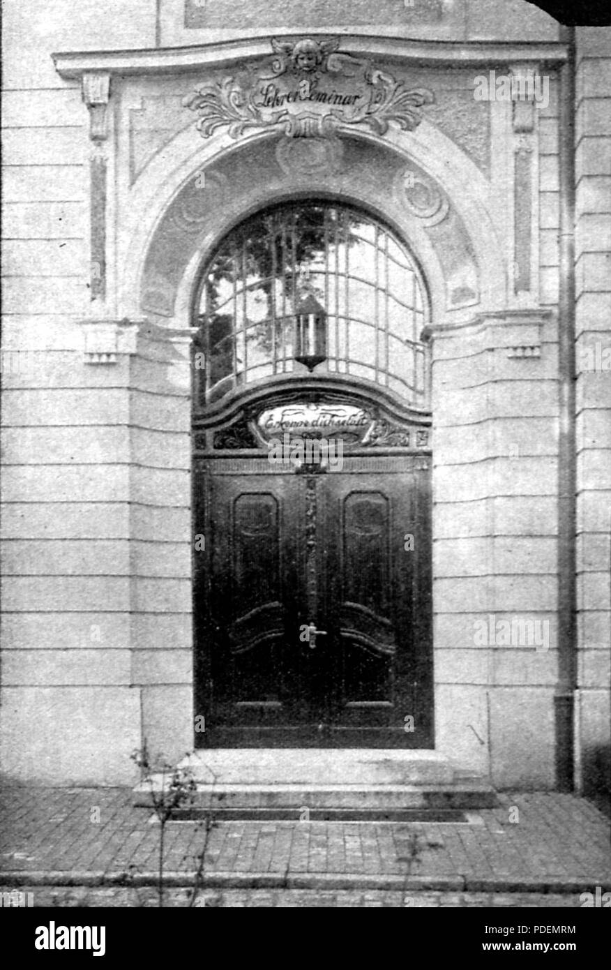 154 HL Damals – L5S Haupteingang Stock Photo - Alamy