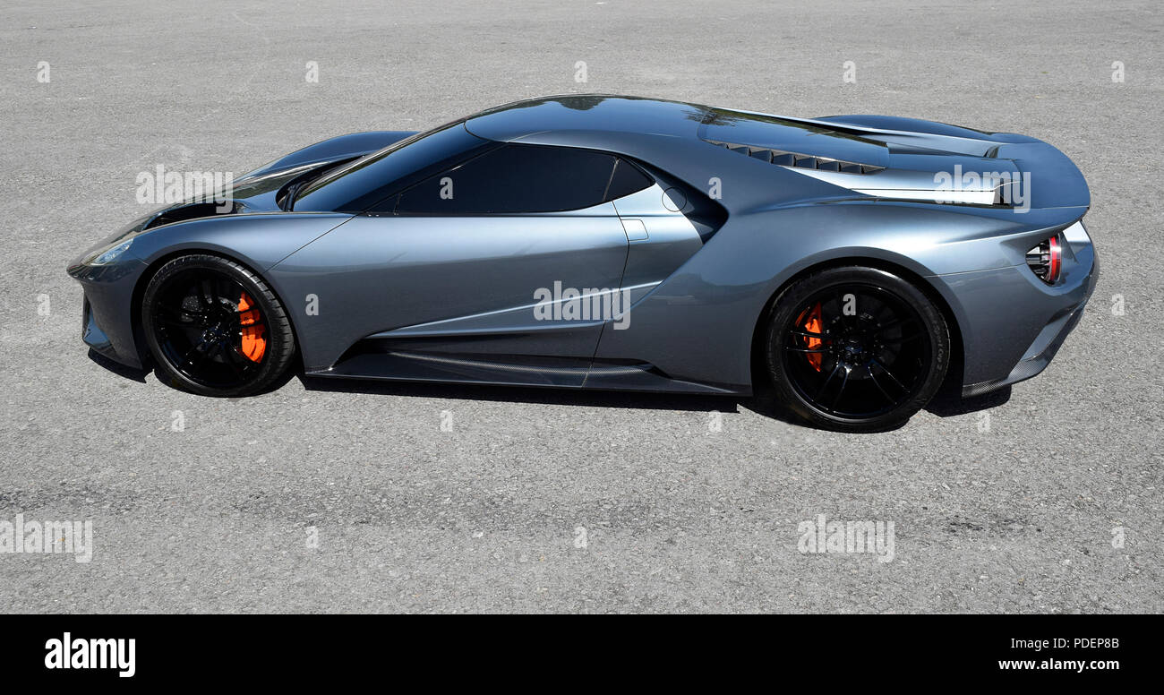 Ford gt hi-res stock photography and images - Alamy