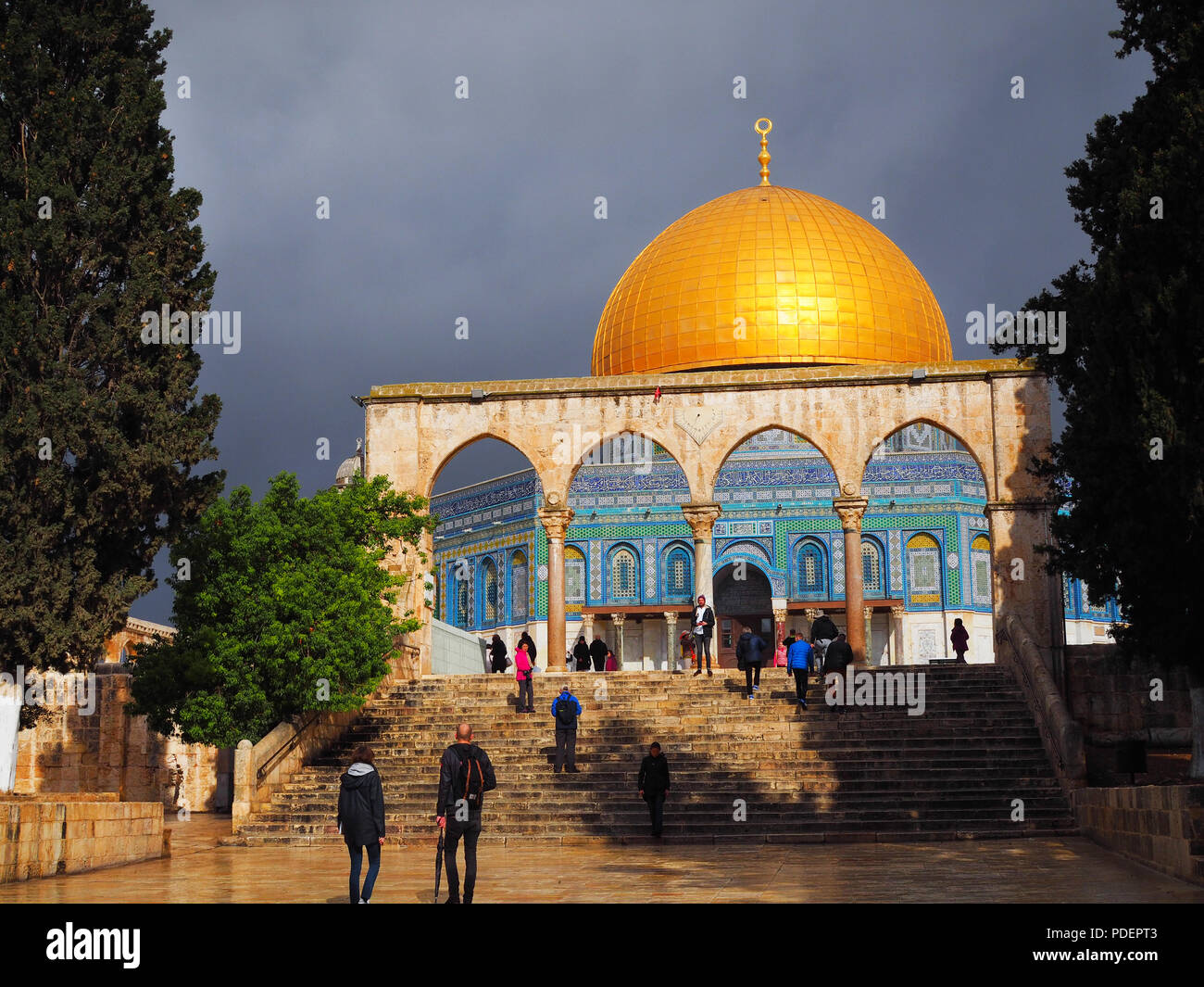 Temple steps jerusalem hi-res stock photography and images - Alamy