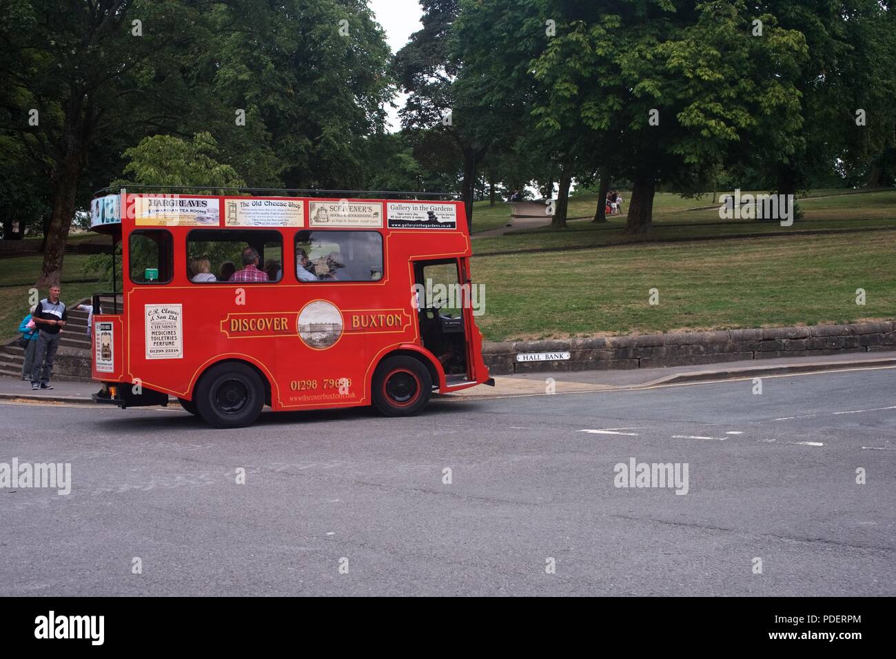 Bus in derbyshire hi-res stock photography and images - Alamy