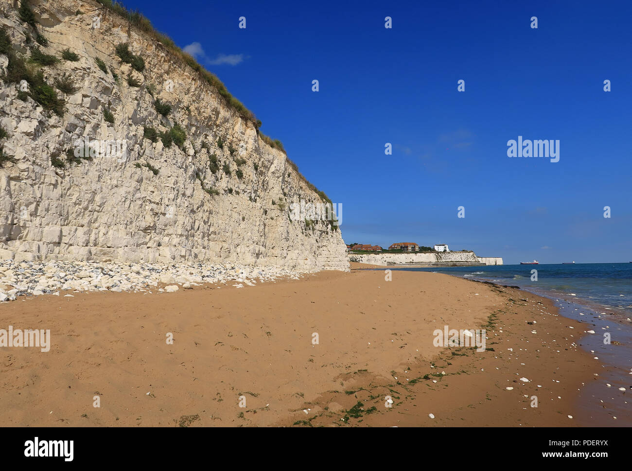 A view of the cliffs and sandy beach at Joss Bay Stock Photo - Alamy