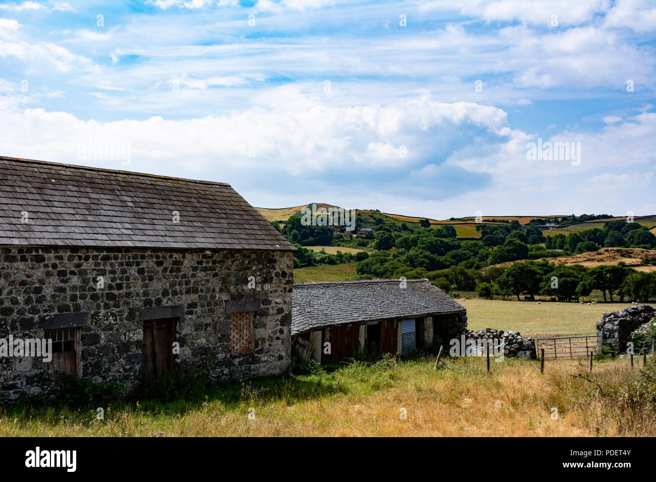 Old stone barns in North Wales Stock Photo - Alamy
