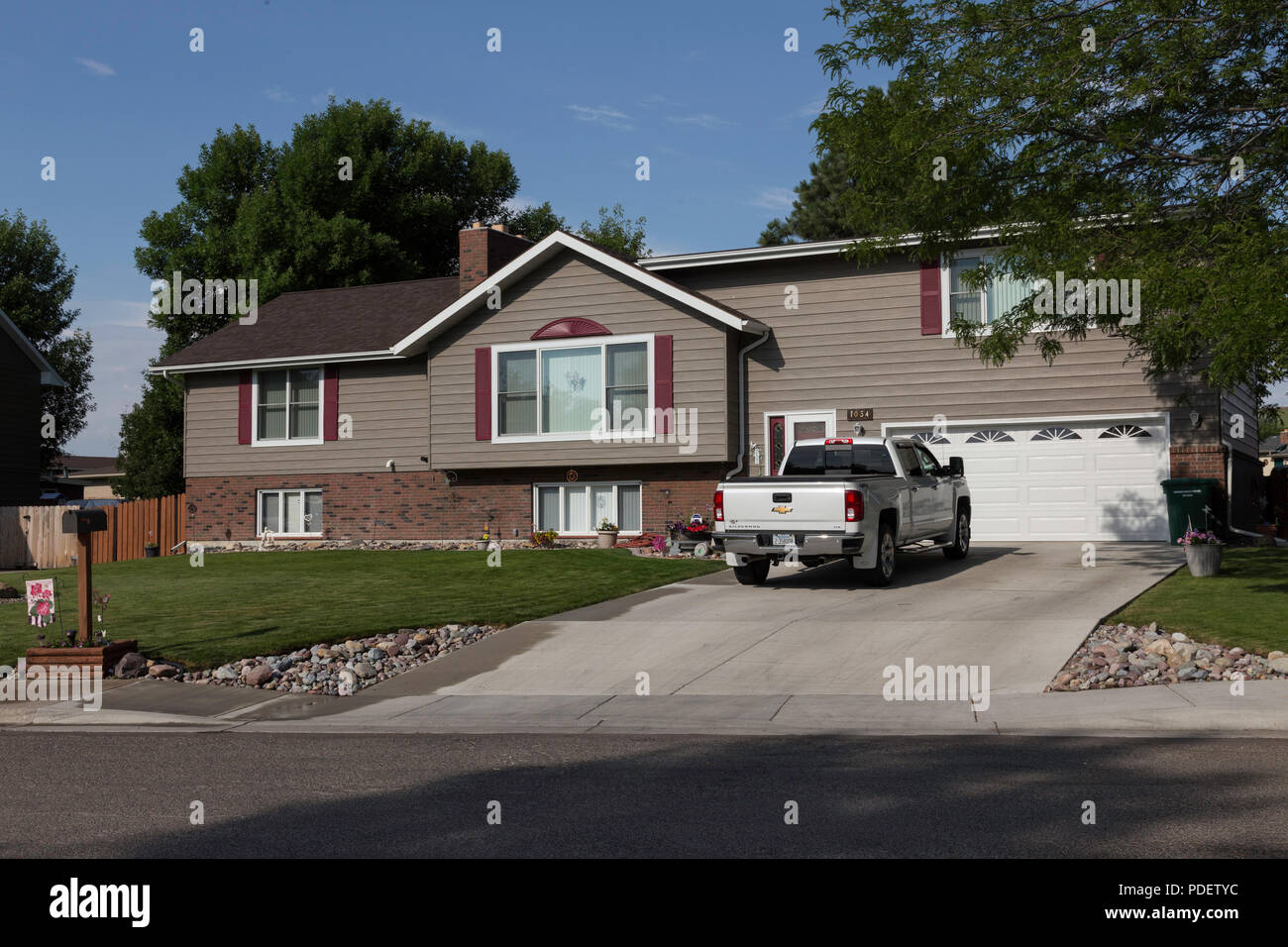 Affluent suburban housing in usa hi-res stock photography and images ...