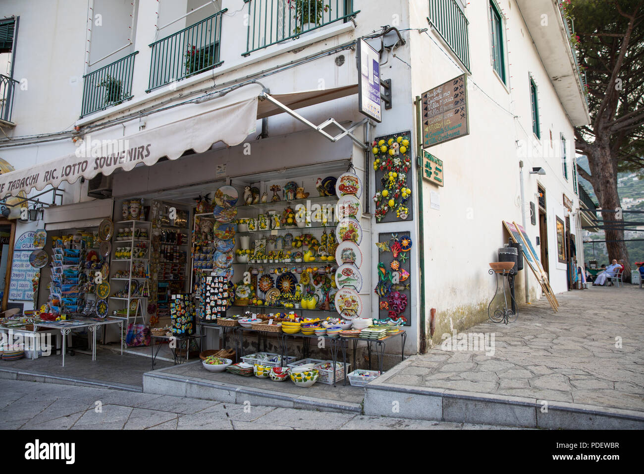 Ravello shop hi-res stock photography and images - Alamy
