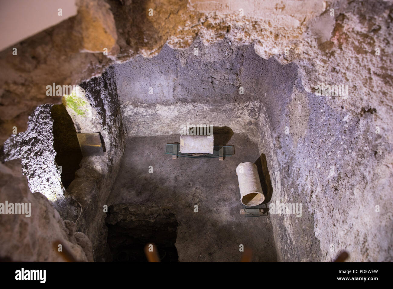 Ancient turkish bath in Ravello shop Stock Photo - Alamy