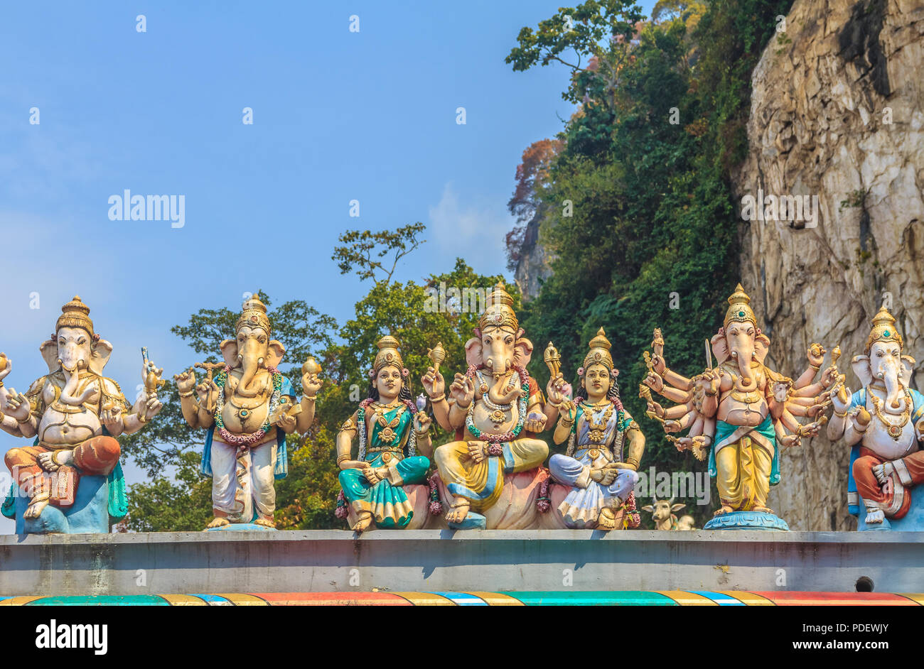 Hindu gods cave sculpture of india hi-res stock photography and images ...