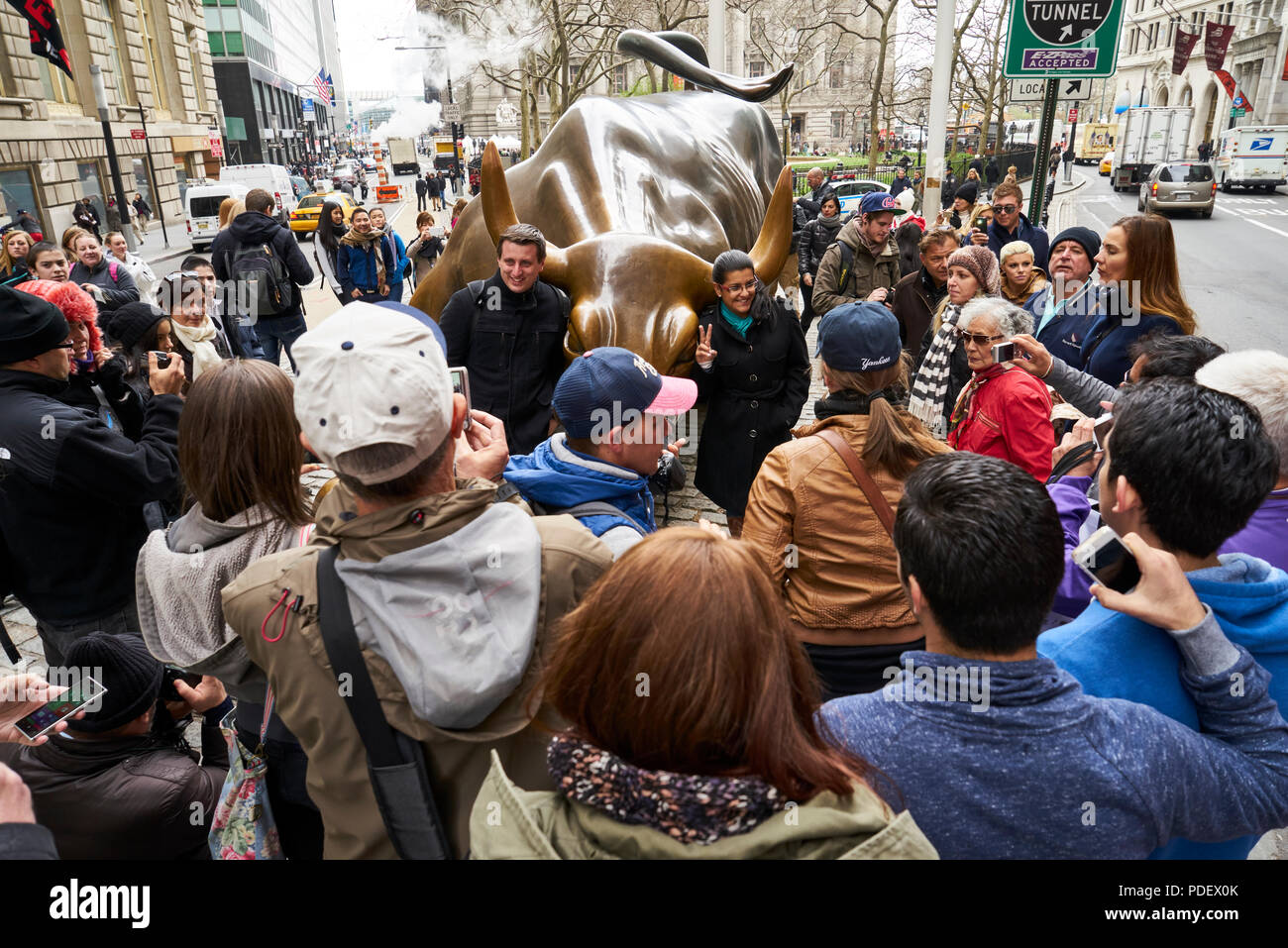 Charging bull wall street hi-res stock photography and images - Alamy