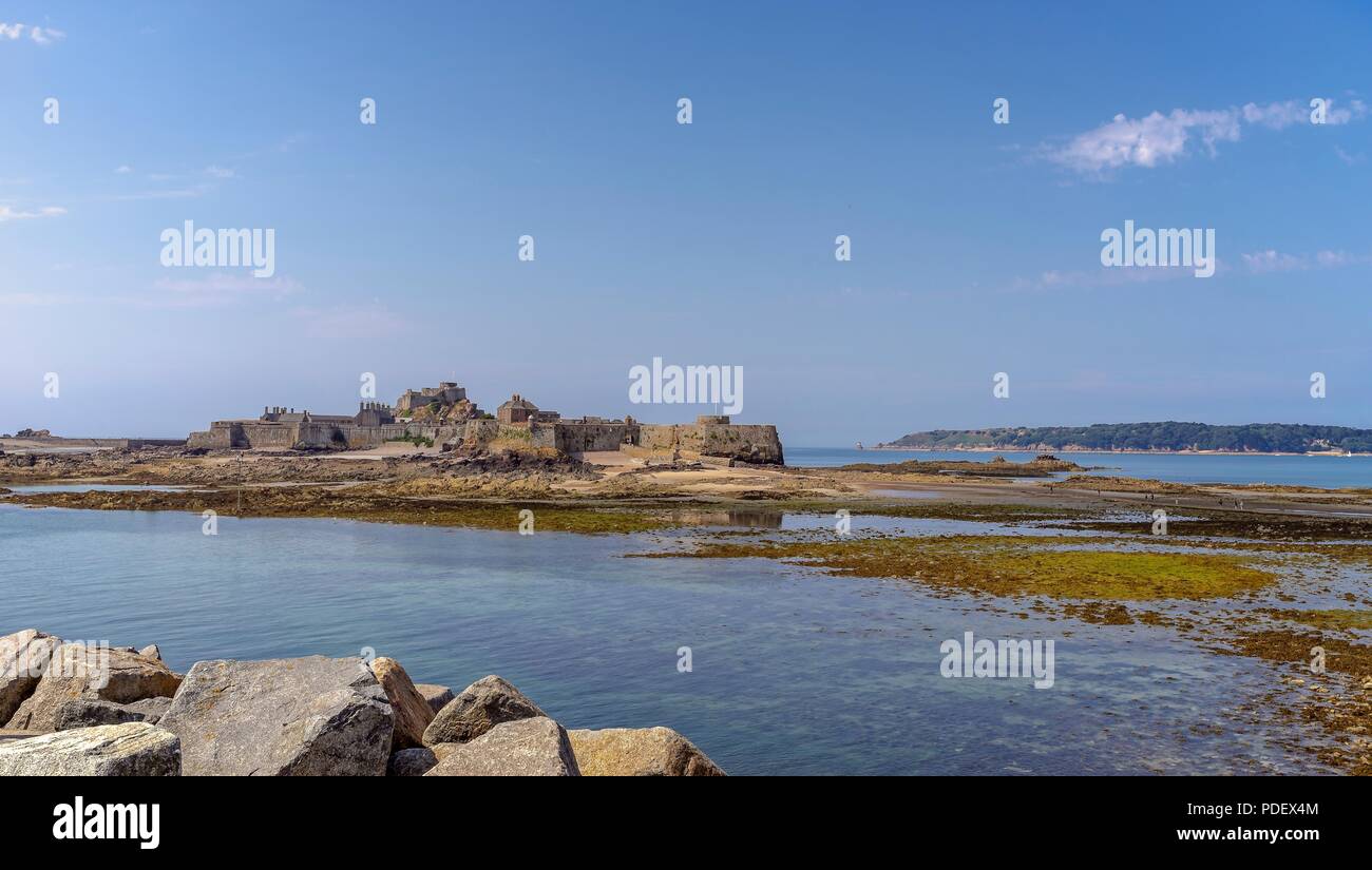 Causeway elizabeth castle hi-res stock photography and images - Alamy