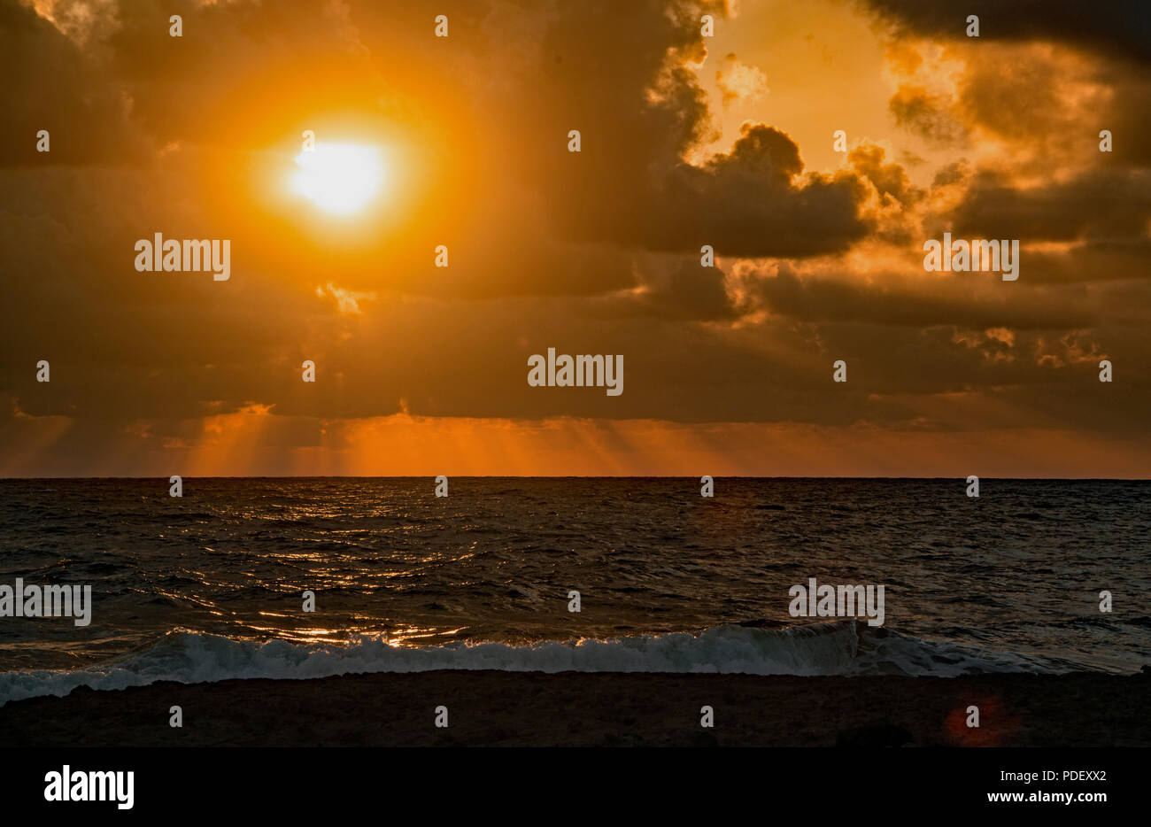 Atmosphere seascapes hi-res stock photography and images - Alamy