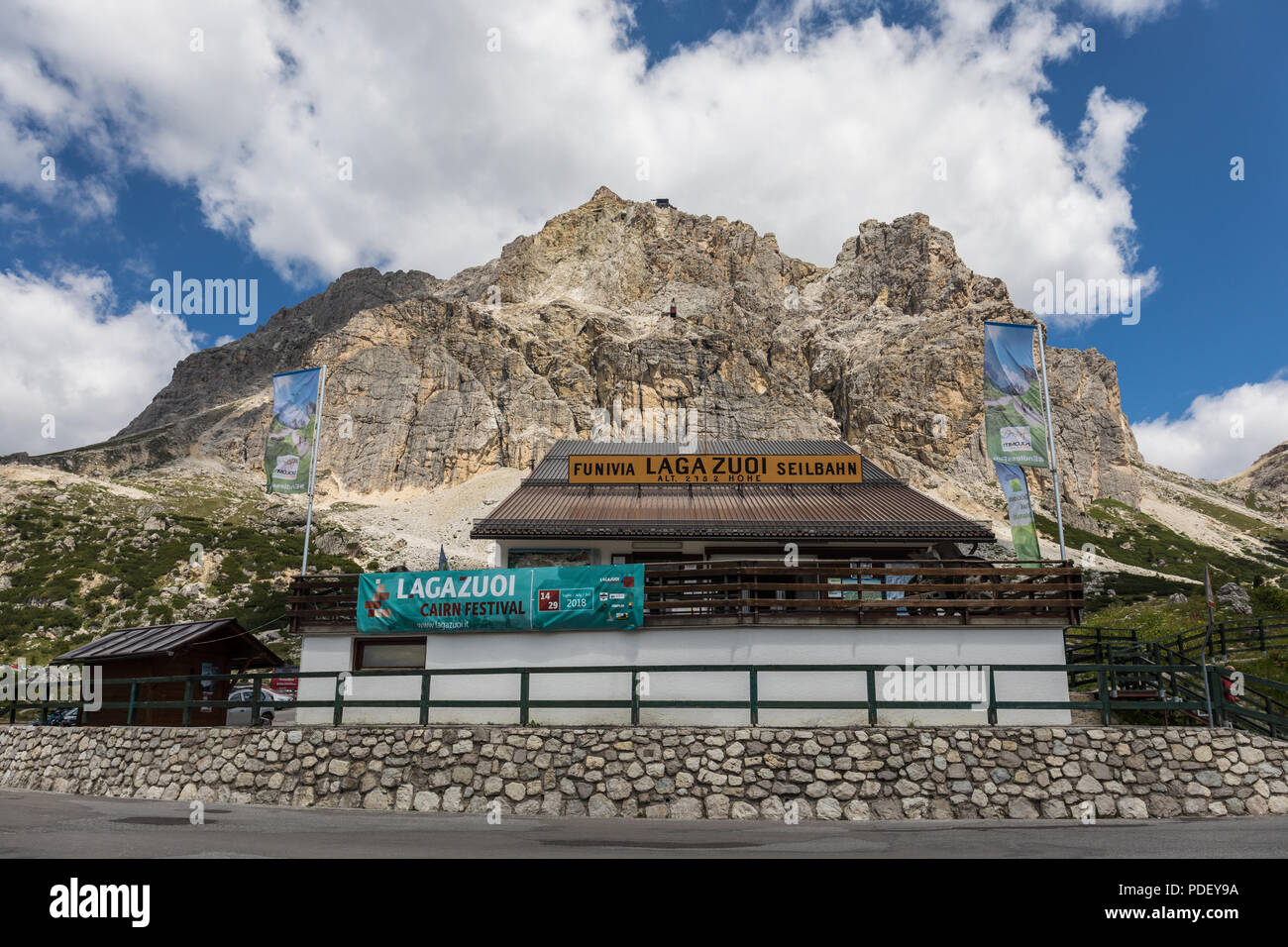 Falzarego lagazuoi cable car hi-res stock photography and images - Alamy