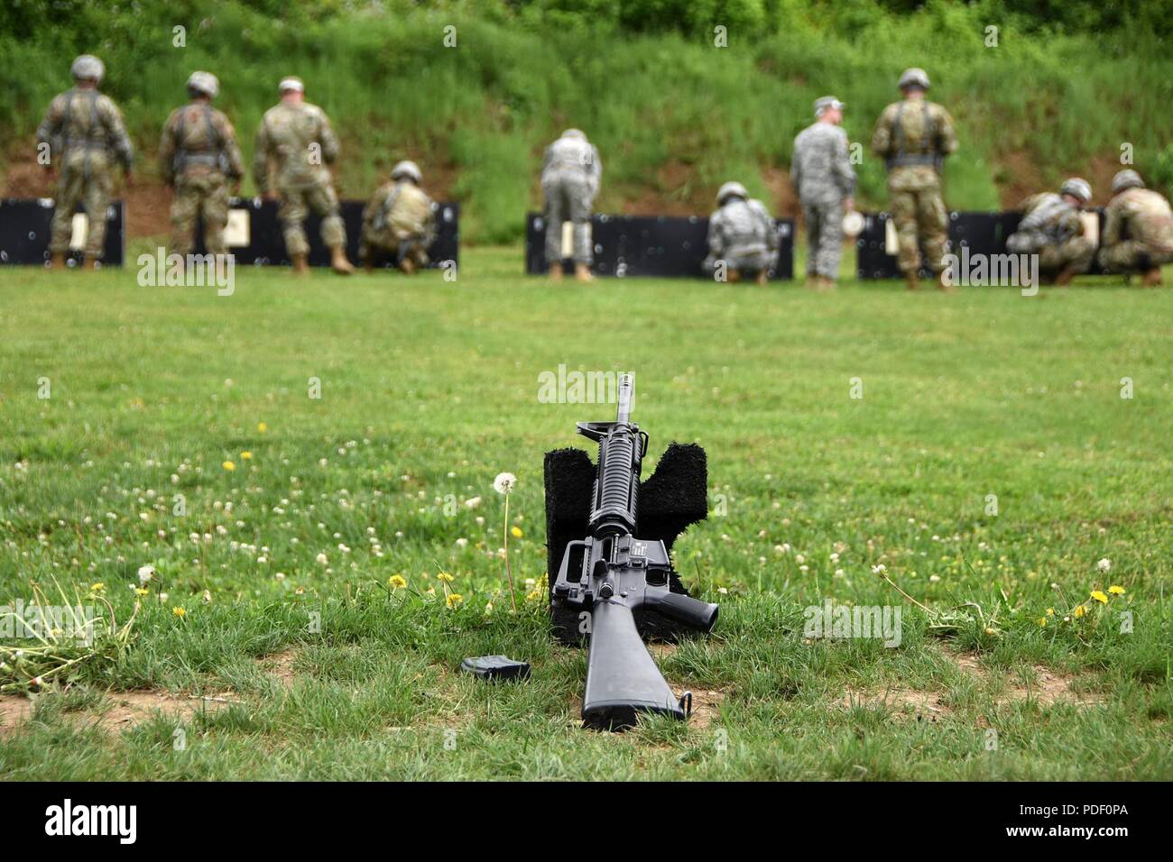 Soldiers in camp sherman hi-res stock photography and images - Alamy