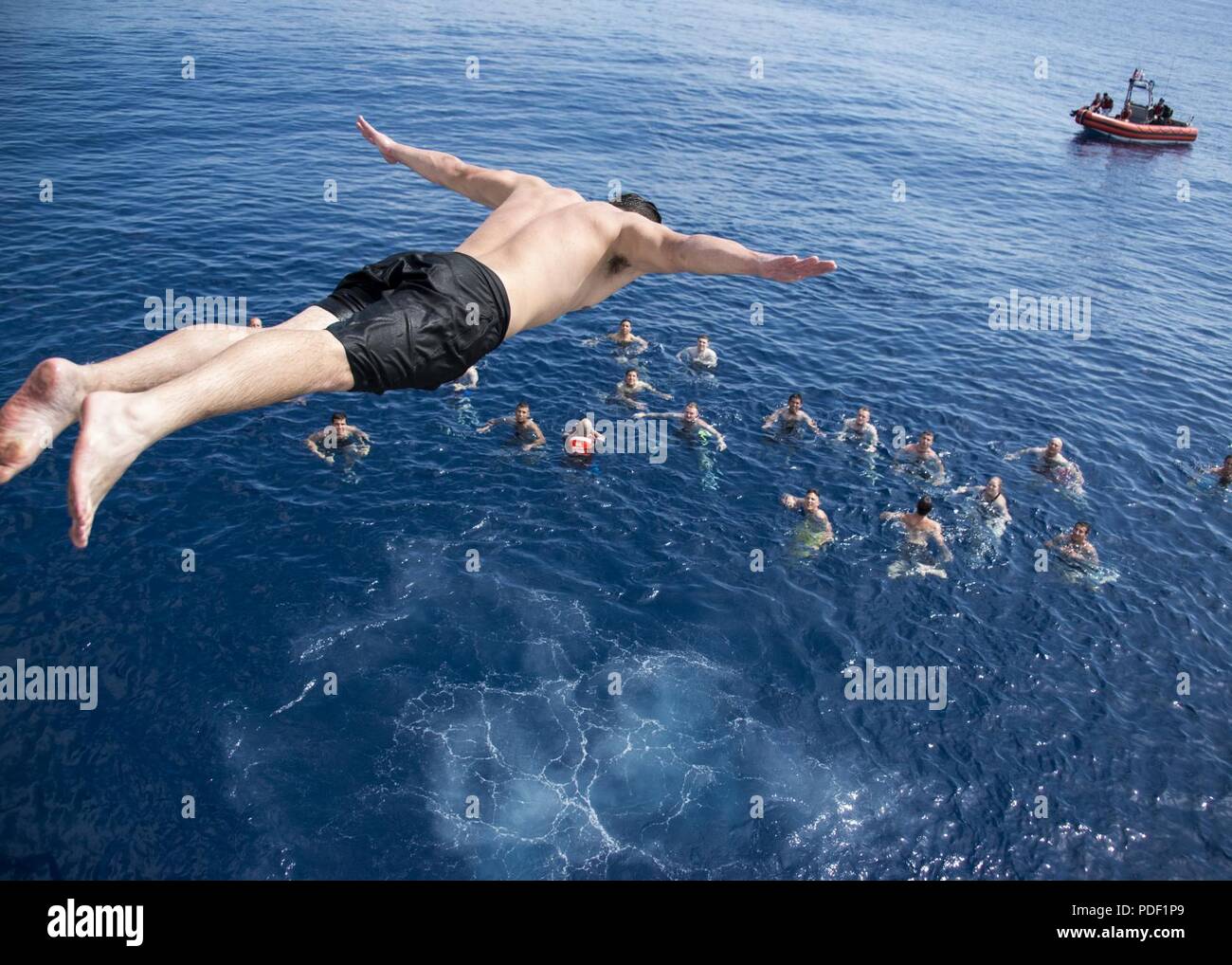 210 foot reliance class cutter hi-res stock photography and images - Alamy