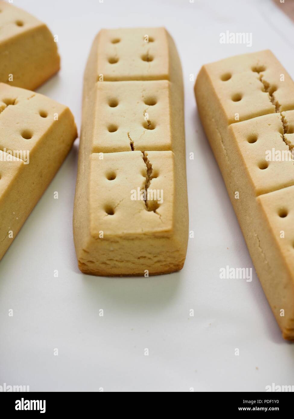 Pecan shortbread cookies hi-res stock photography and images - Alamy