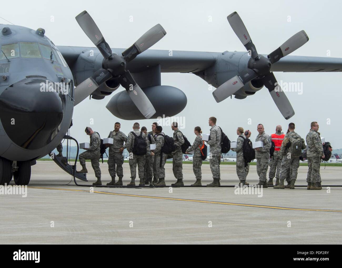 133 airlift wing hi-res stock photography and images - Alamy