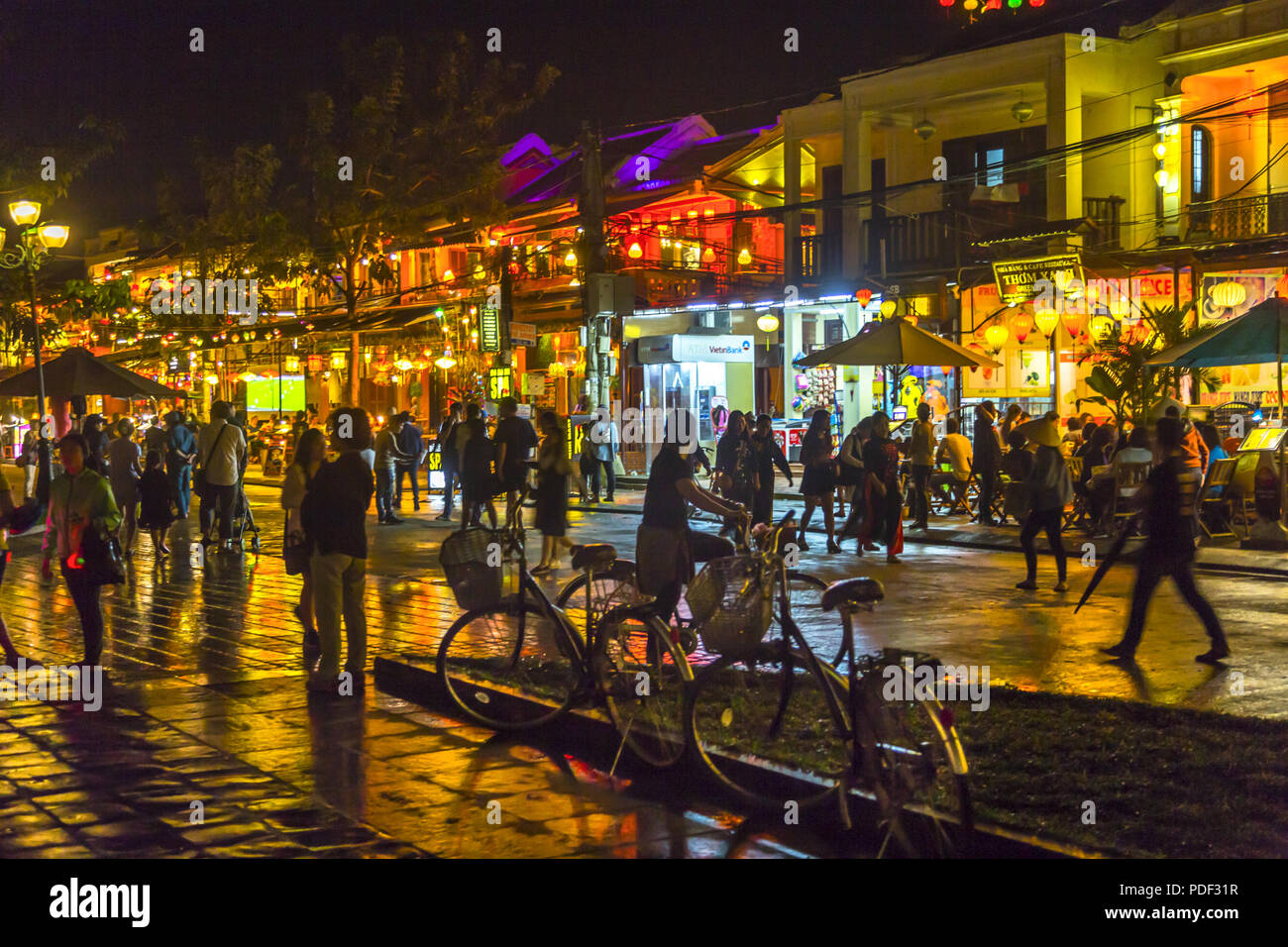 Sidewalks slow motion hi-res stock photography and images - Alamy