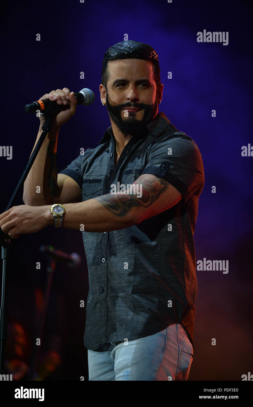 Johnny velasquez hi-res stock photography and images - Alamy