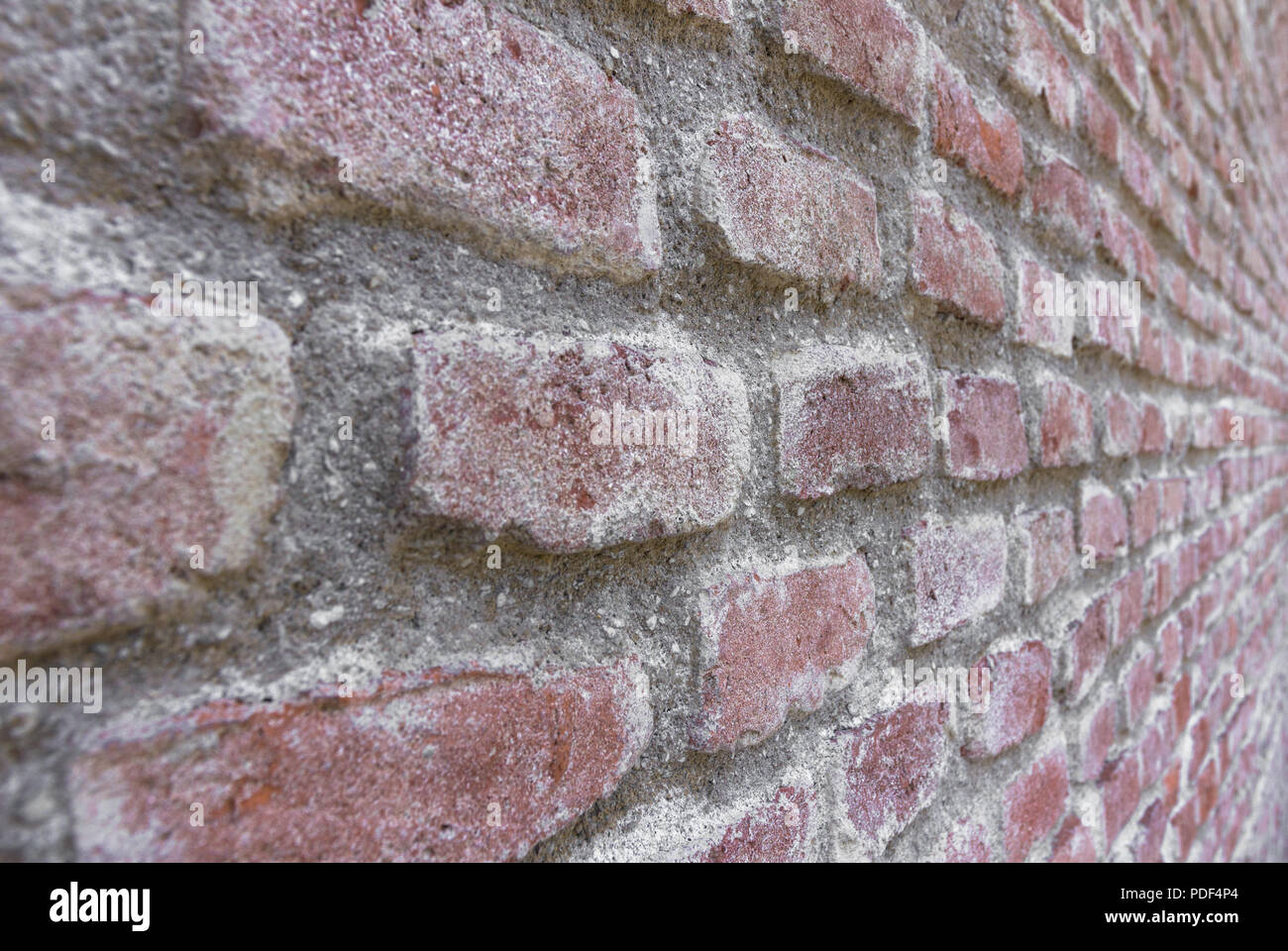 Abstract perspective of a red brick wall. POV left to right Stock Photo ...
