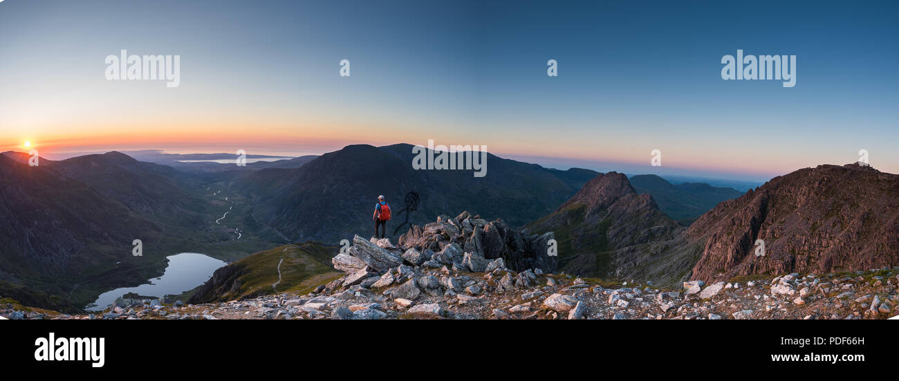 Carneddau mountains hi-res stock photography and images - Alamy