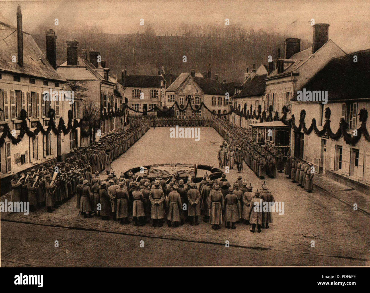 World war 2 uniforms hi-res stock photography and images - Alamy