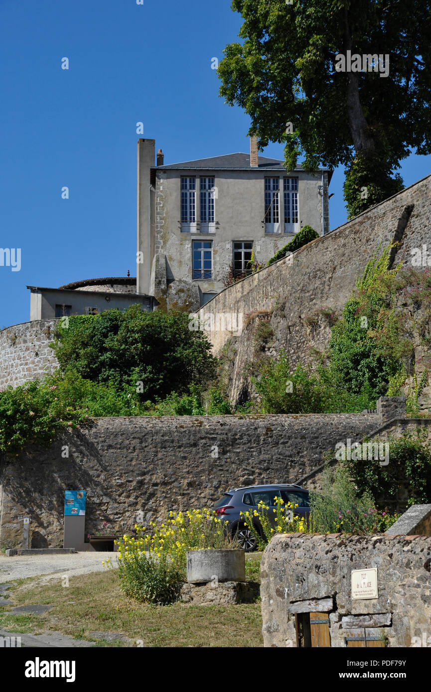 Parthenay Stock Photos & Parthenay Stock Images - Alamy