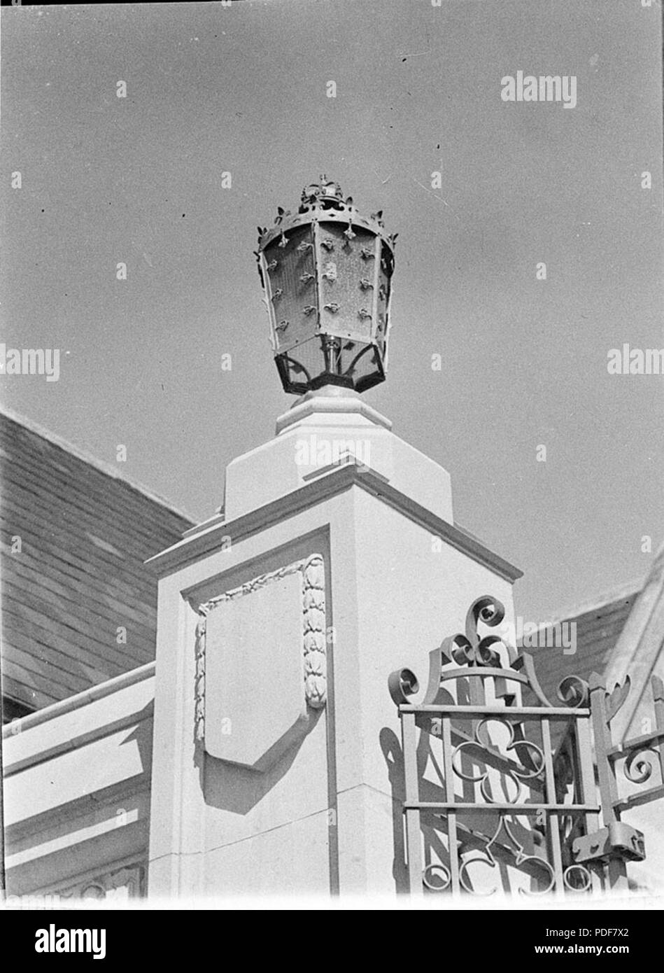 Historic university grounds Black and White Stock Photos & Images - Alamy