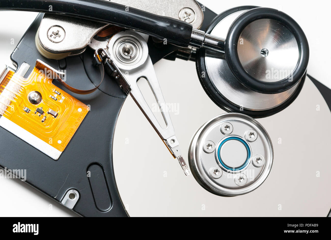 Hdd innenleben hi-res stock photography and images - Alamy