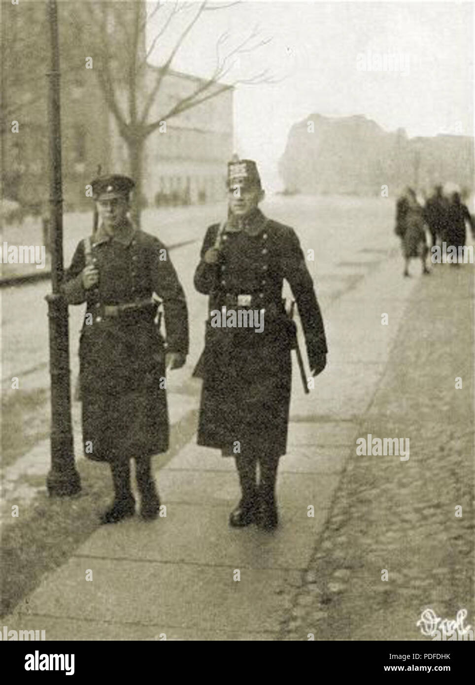 German police uniforms hi-res stock photography and images - Alamy