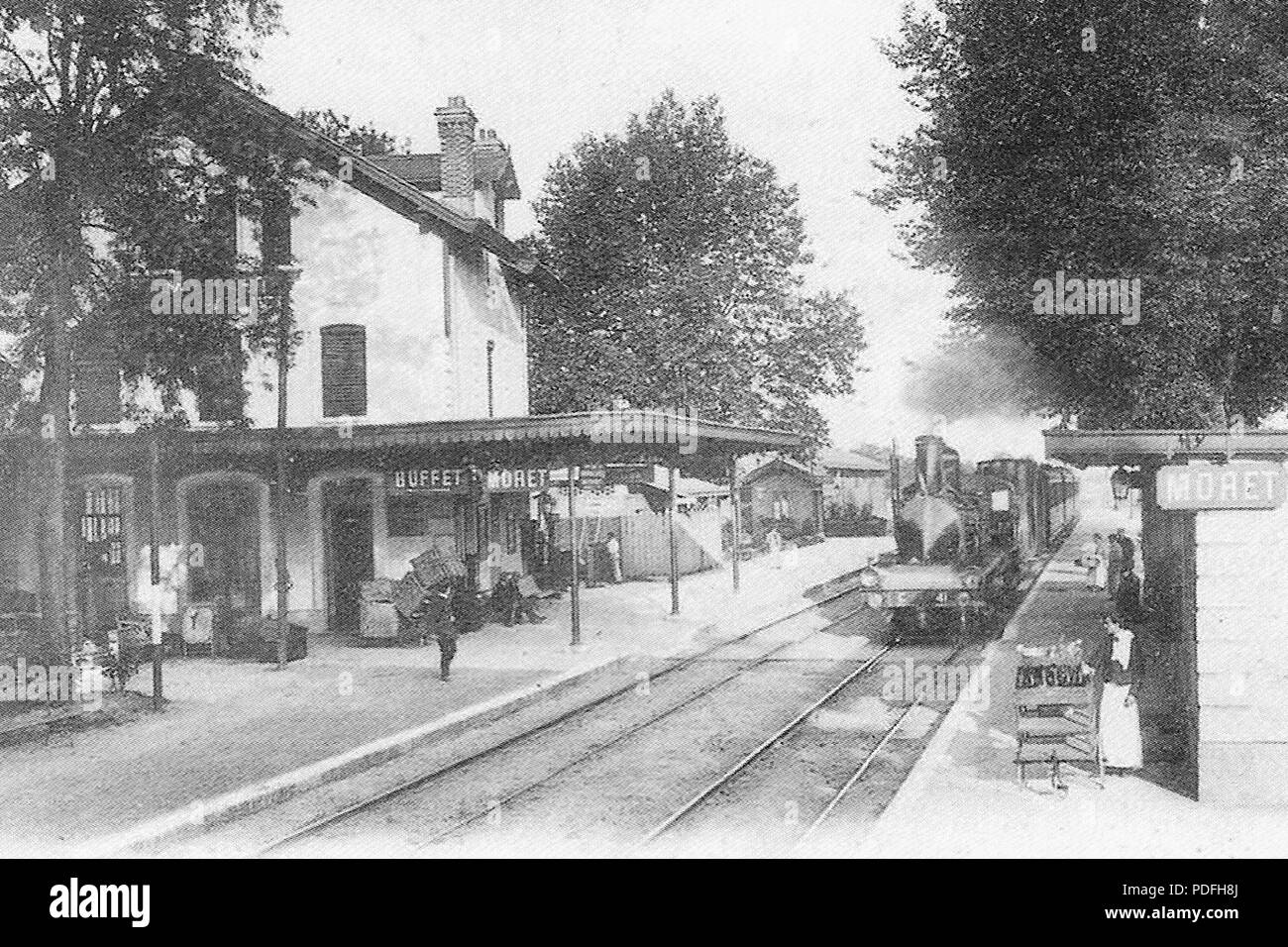 Station de moret hi-res stock photography and images - Alamy
