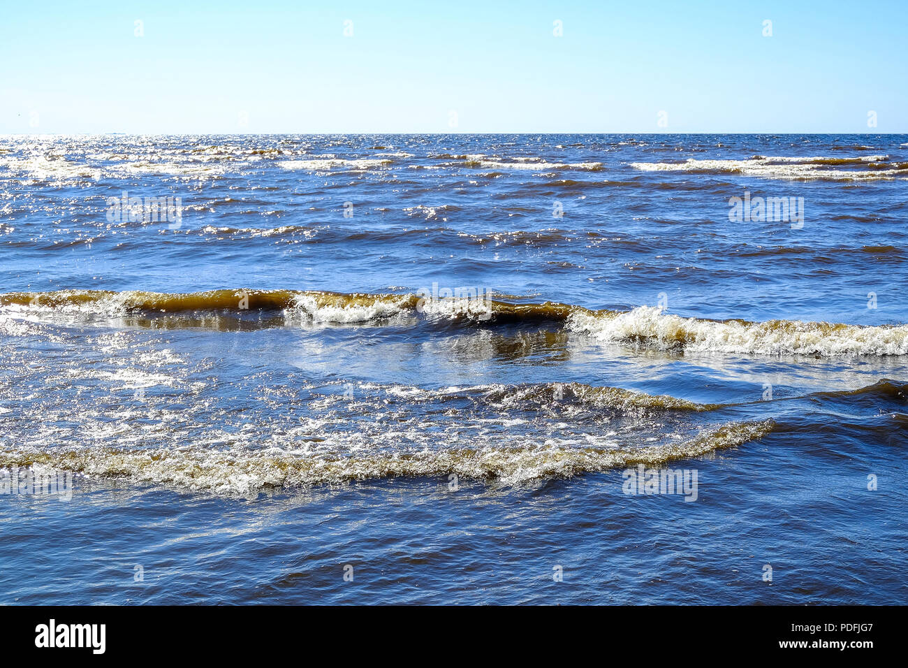 Sandbank, wave after wave rolling to shore Stock Photo - Alamy