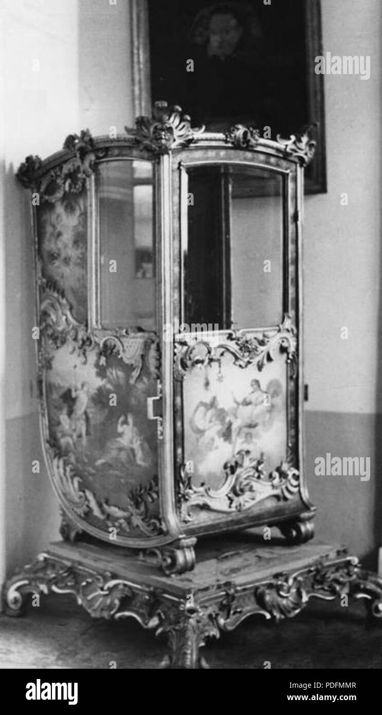 Italian rococo hi-res stock photography and images - Alamy