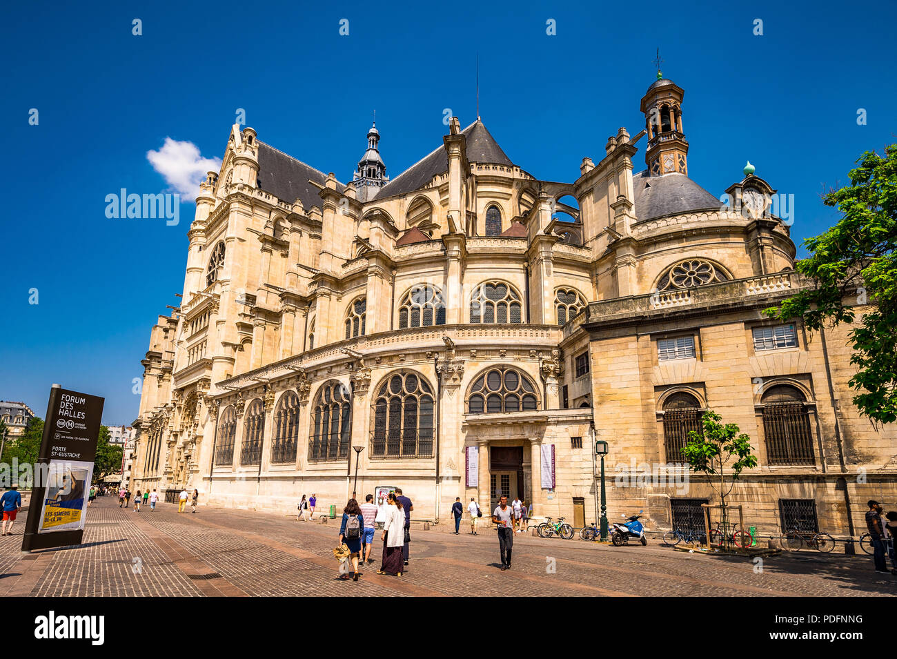 Gothic architecture in paris hi-res stock photography and images - Alamy