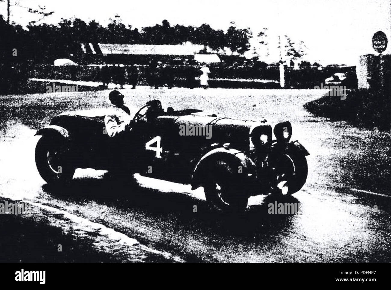 171 Johnny Hindmarsh, sur sa Lagonda M45R Rapide aux 24 Heures du Mans ...