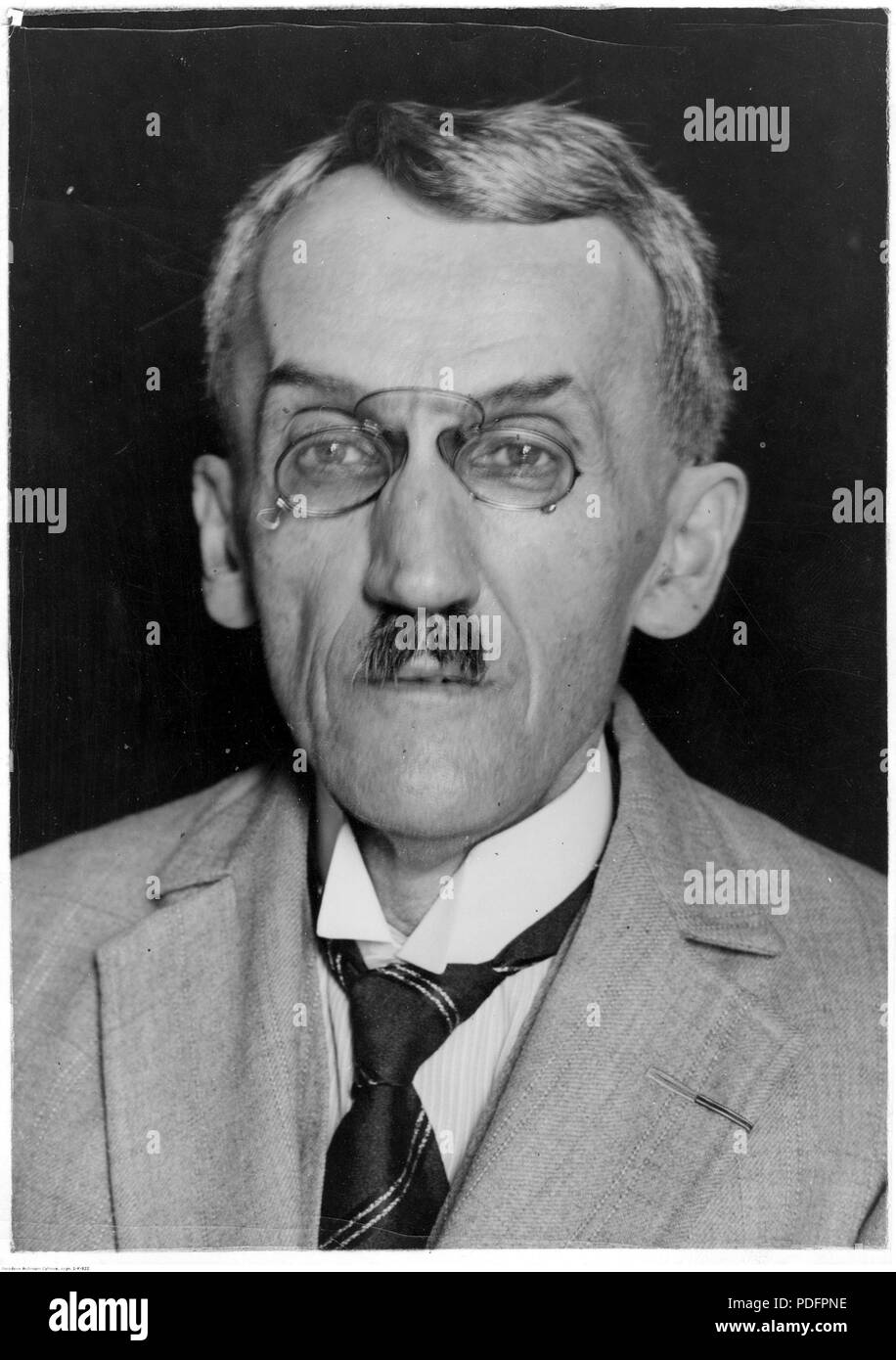 Flach hi-res stock photography and images - Alamy